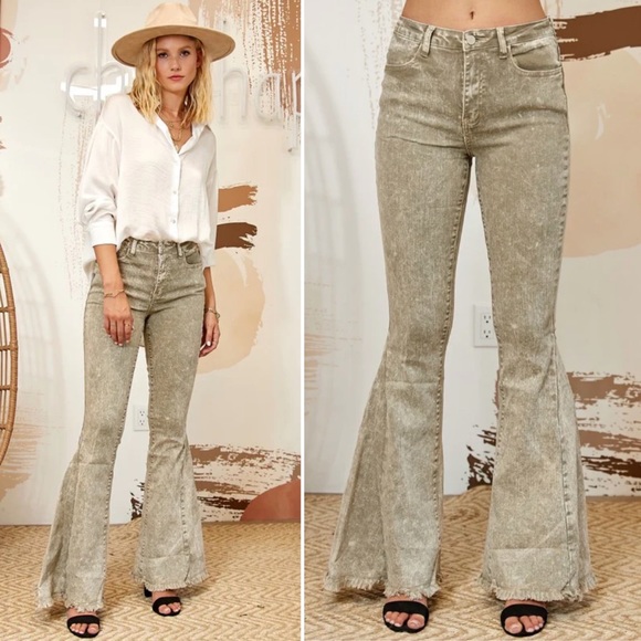 Sunland 17 | Jeans | Sunland 7 Beige Acid Wash Bell Bottom Flare ...